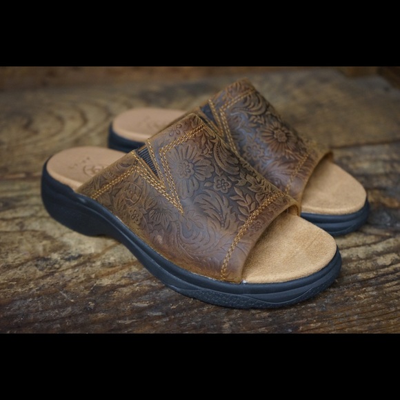 Ariat | Shoes | Ariat Bridgeport Floral Embossed Slide On Sandal | Poshmark